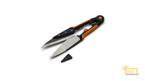 Best Grass-Cutting Hand Tools For Lawn Care - ToolsBuyingGuide